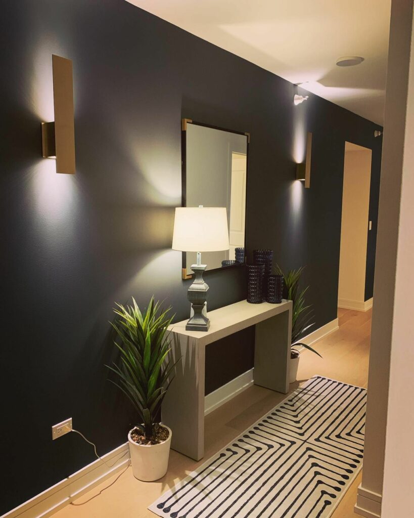 Benjamin Moore Wrought Iron 2124-10: Paint Color Review